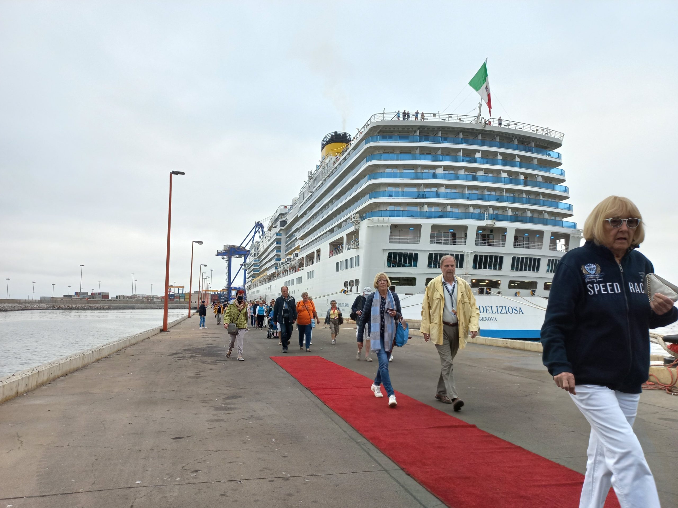 Namibia introduces visa-on-arrival programme at Walvis Bay Harbour ...