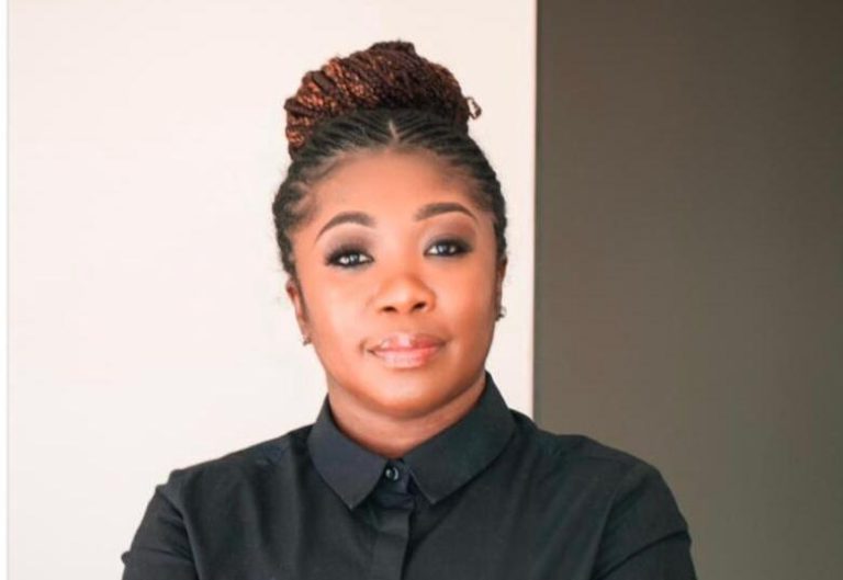 Leading former peers – From colleague to confident leader