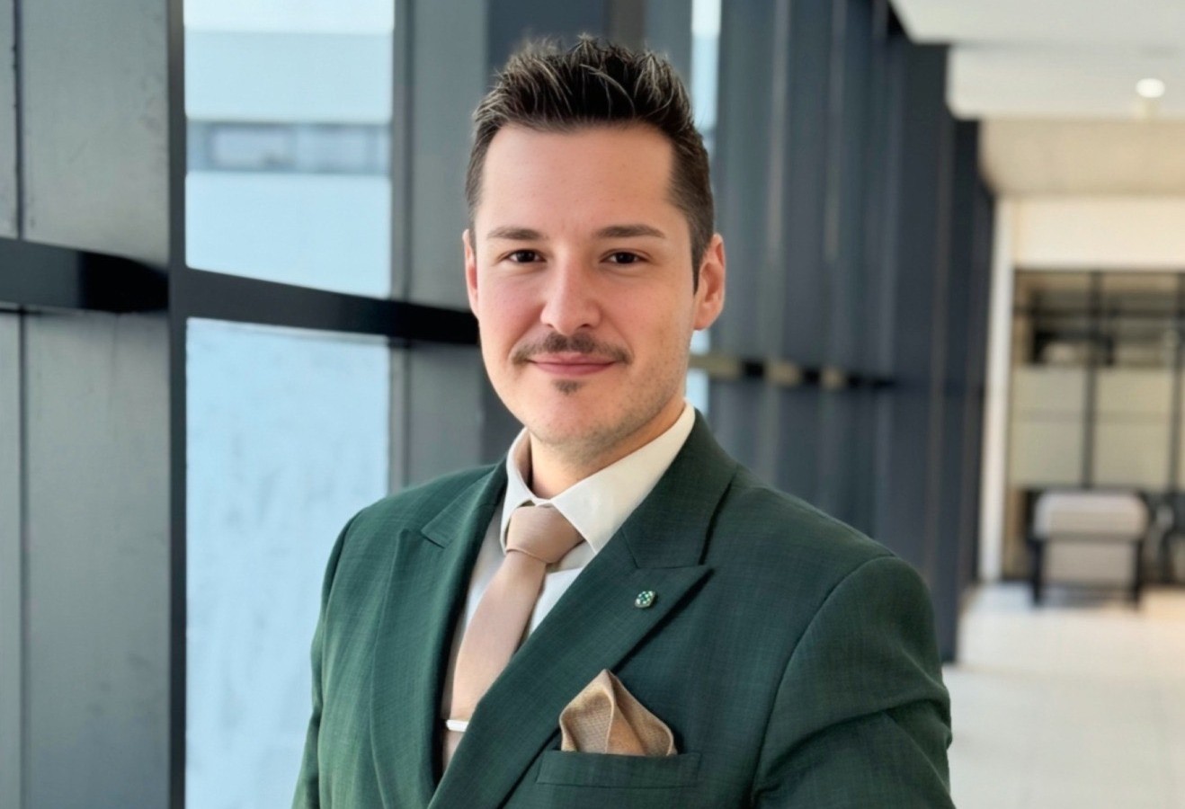 Standard Bank Namibia appoints Darius van Zyl as Head of Private Bank ...